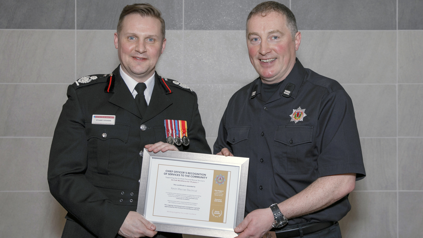 On Call Firefighter receives Employer Recognition Award | Scottish Fire ...